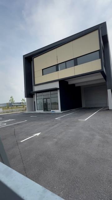 Light Industrial МАЛАЙЗИЯ смотрим красивую архитектуру