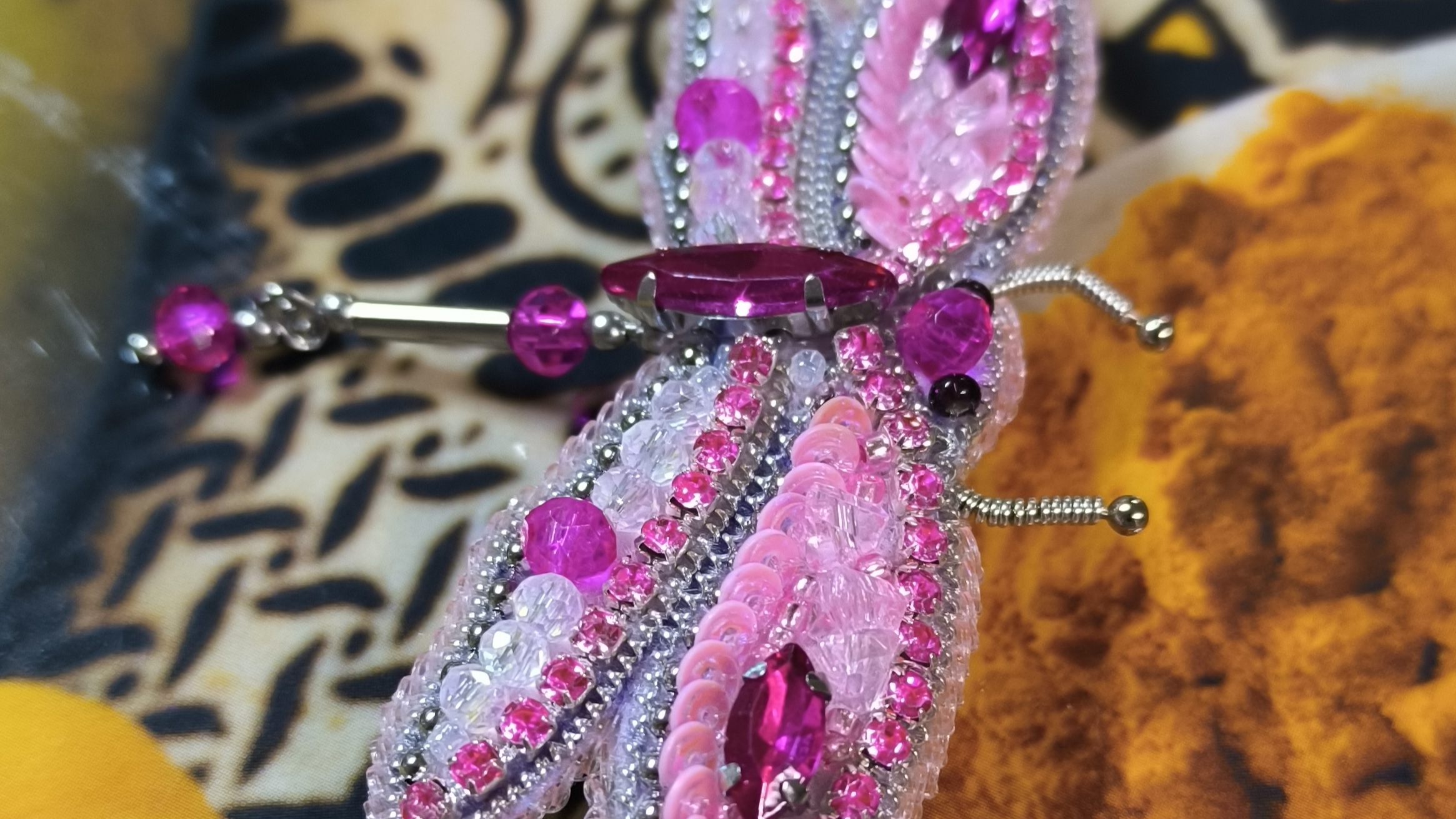 Милая стрекоза - брошь