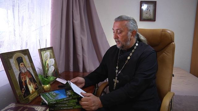 В потьмах и босиком