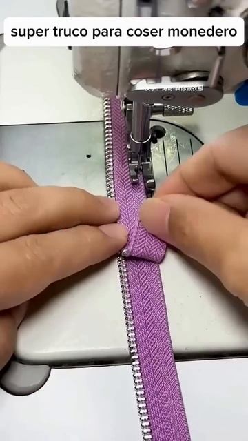 Секрет швеи. Декоративная сумочка из молнии.