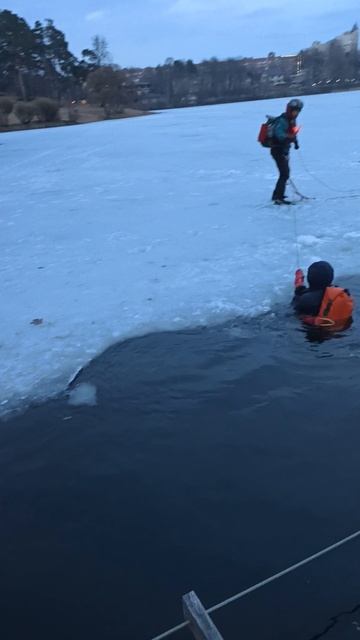 Тренировка. Провалившийся ловит спасконец