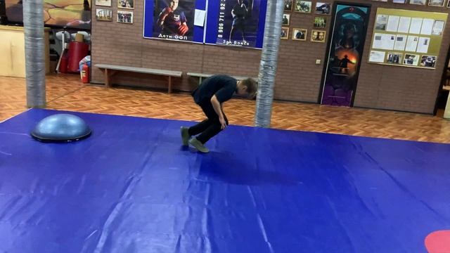 Двойной прыжок - с мостика на полусферу