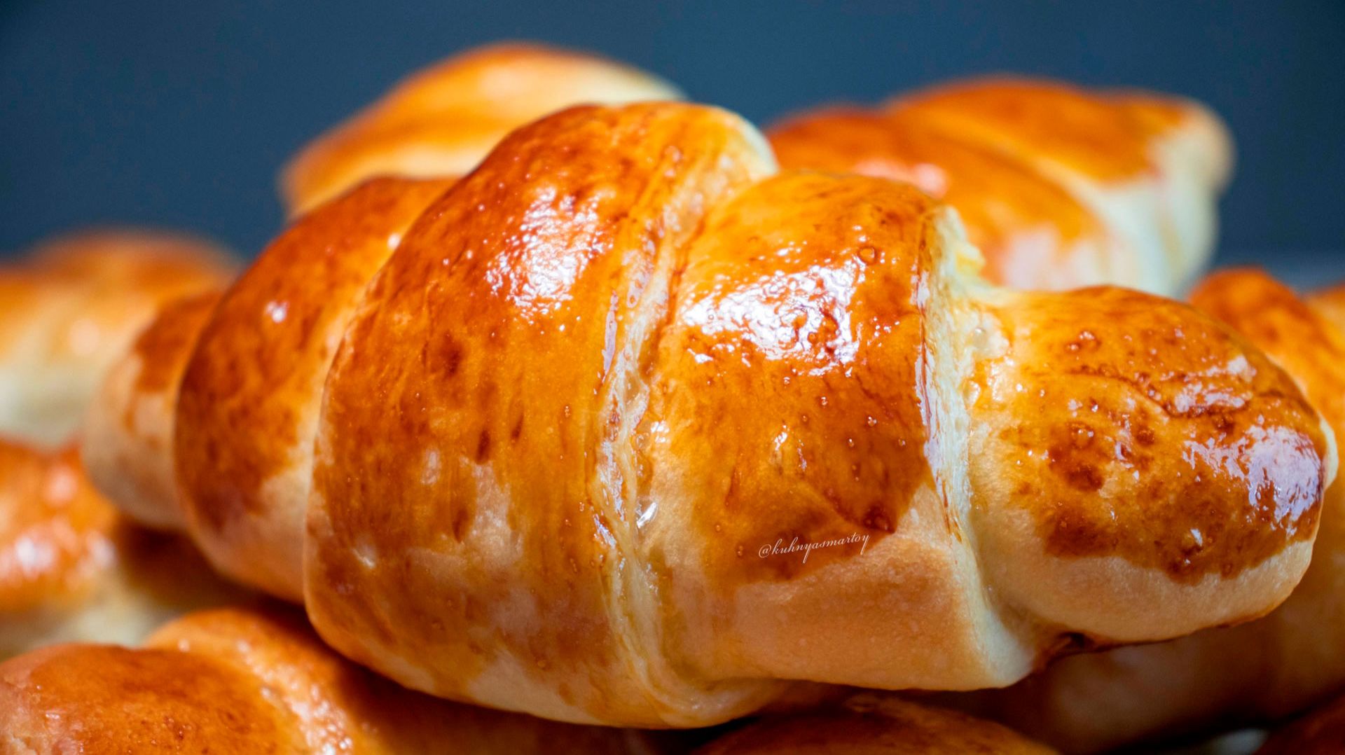 Домашние круассаны с повидлом. Простой и вкусный рецепт!