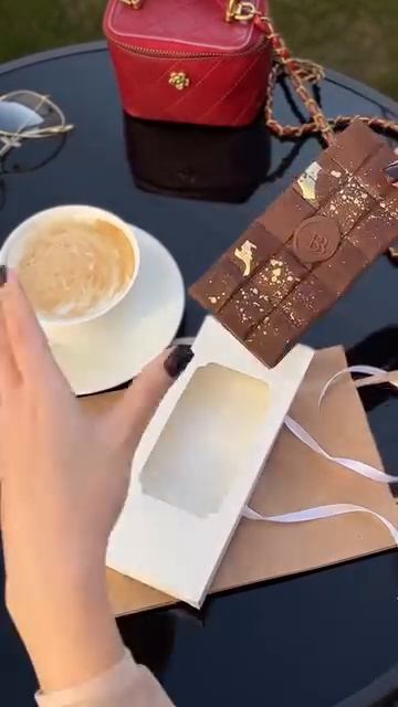 Распаковка плитки дубайского шоколада