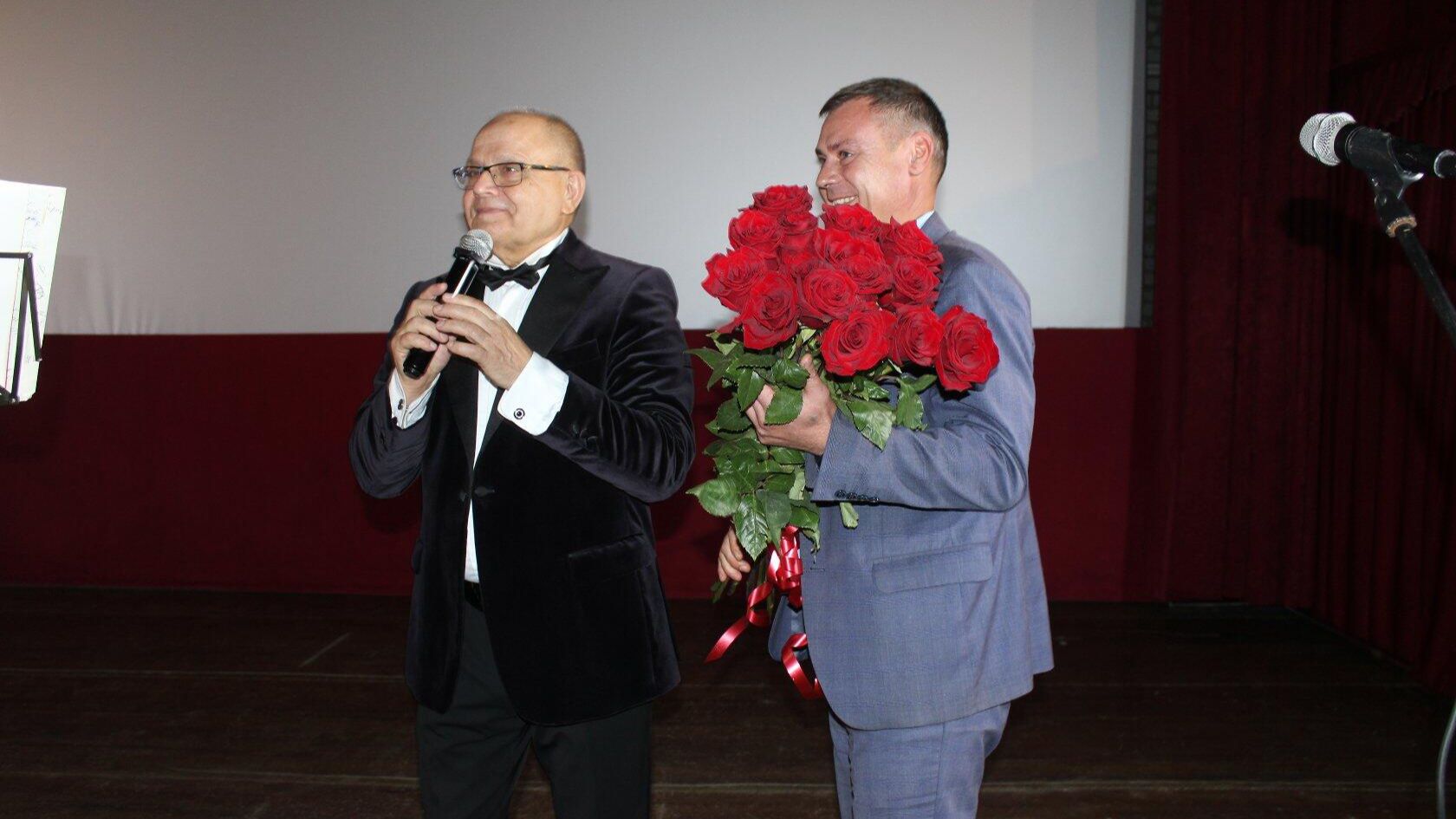 ГЕННАДИЙ КАМЕННЫЙ - ПЕСНЯ СЛОЖЕНА ПРО ЖИЗНЬ - Видео - поздравление Татьяны Ситниковой