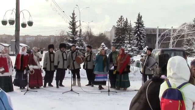 Как на горке снежок лежит