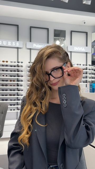 Очки от GUESS - баланс между выразительным стилем и повседневным комфортом