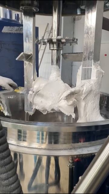 Запуск миксера, выпуск пробной партии продукта