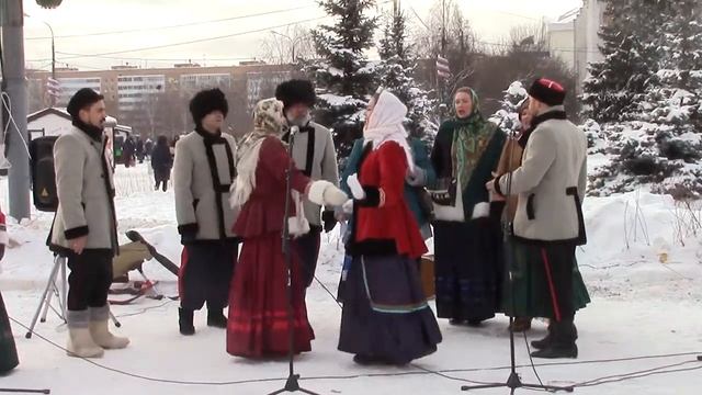 При долине, при лужку