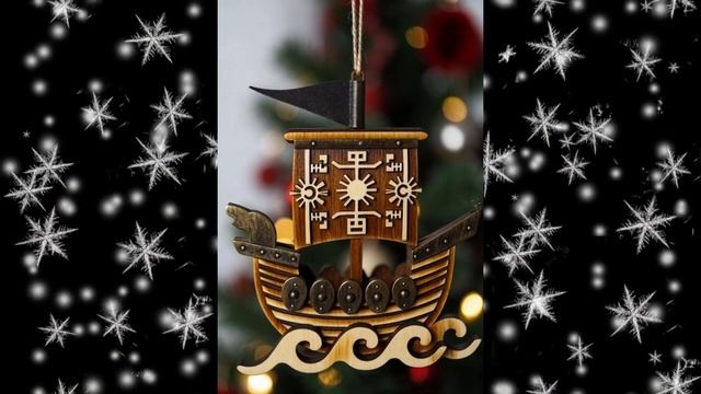 Деревянная резная новогодняя игрушка “Енисейский дракар”