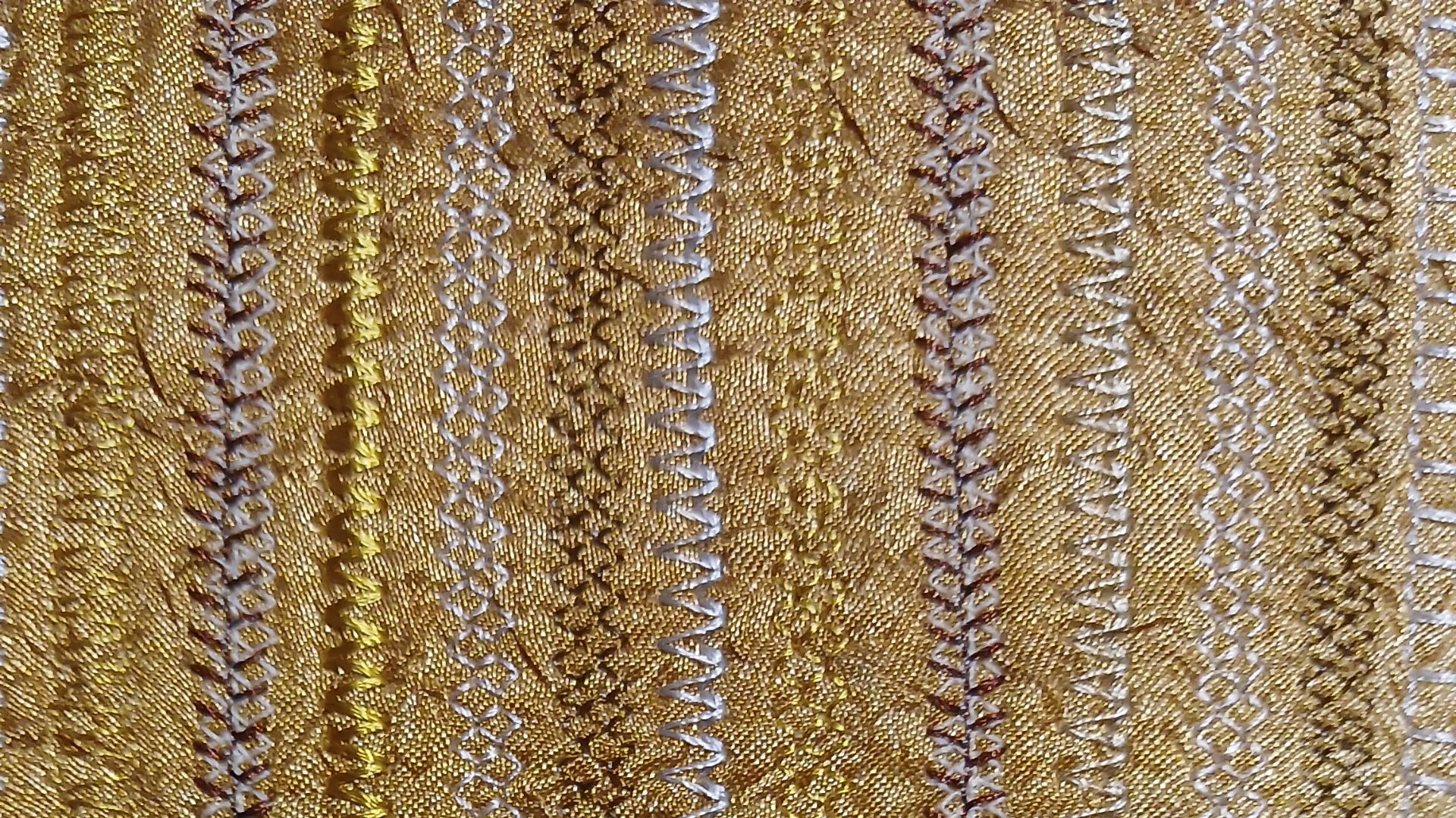 Стежка заготовки для новой сумочки