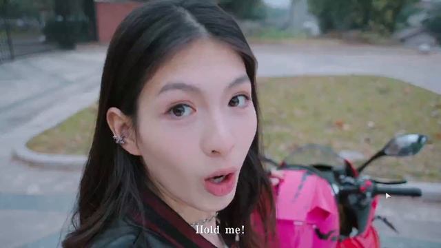 [měinǚ，qǐng bié yǐngxiǎng wǒ xuéxí] Красивая, плз, не мешай сдавать сессию