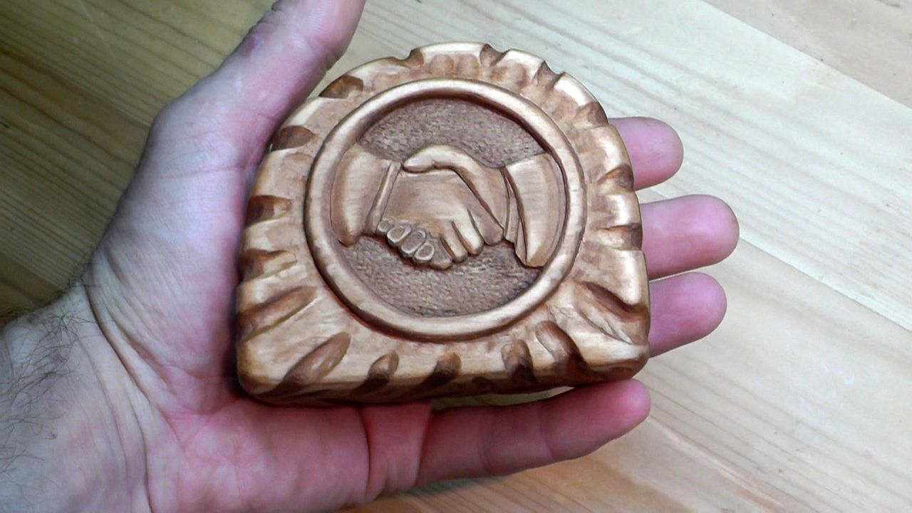 Что сделать из дерева своими руками? Деревянная рулетка