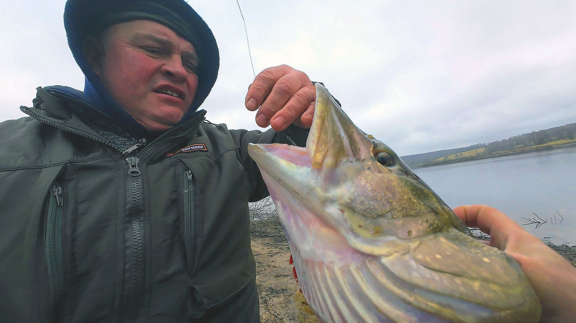 Щучий  последний день ,Знатный трофей, но не мой. Последняя рыбалка сезона.