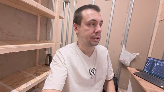 Открыли Ozon! Первые смены! делаю полку в туалет, Жалуюсь на видео хостинги (ПВЗ Лайв 1)