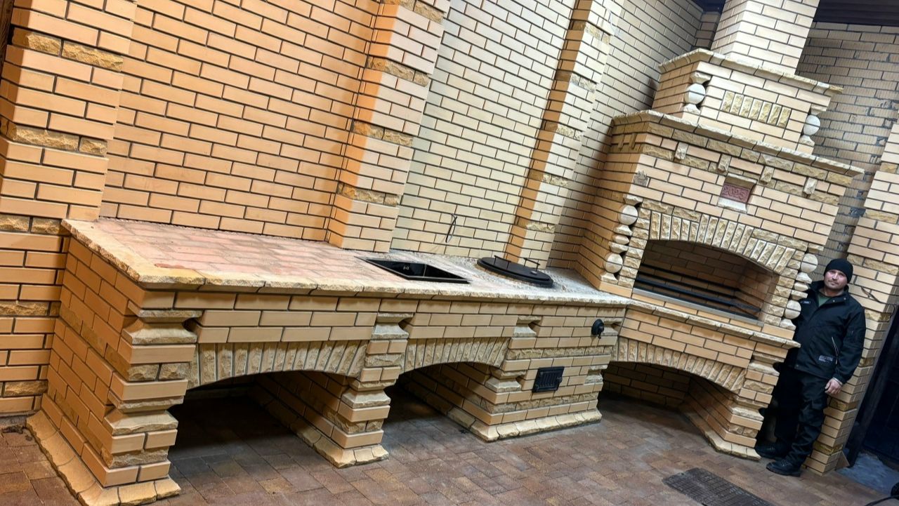 Мангал, кирпичный тандыр из фигурных кирпичей  наш 176 объект.