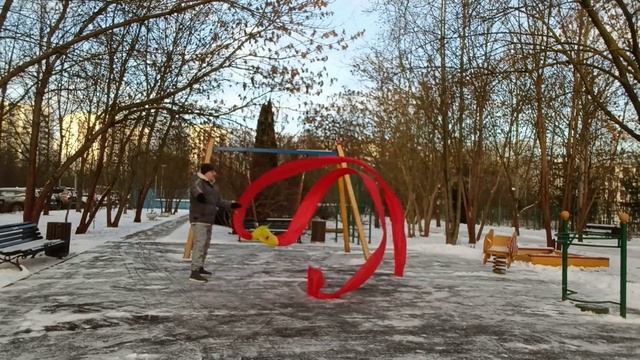 Упражнения с 6-ти метровыми лентами Дракона на палочке (2)