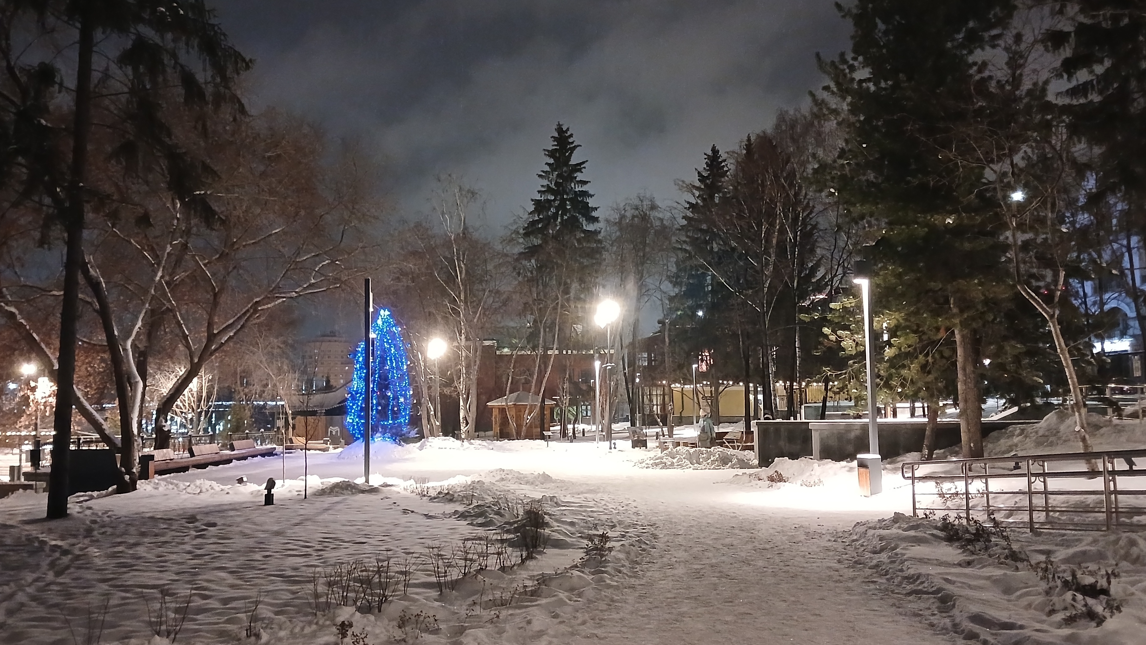 Екатеринбург.  Литературный квартал. 13.12.2025