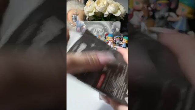 Распаковка Pop Mart MOLLY Anniversary Statues Classical Retro (часть 3/3)