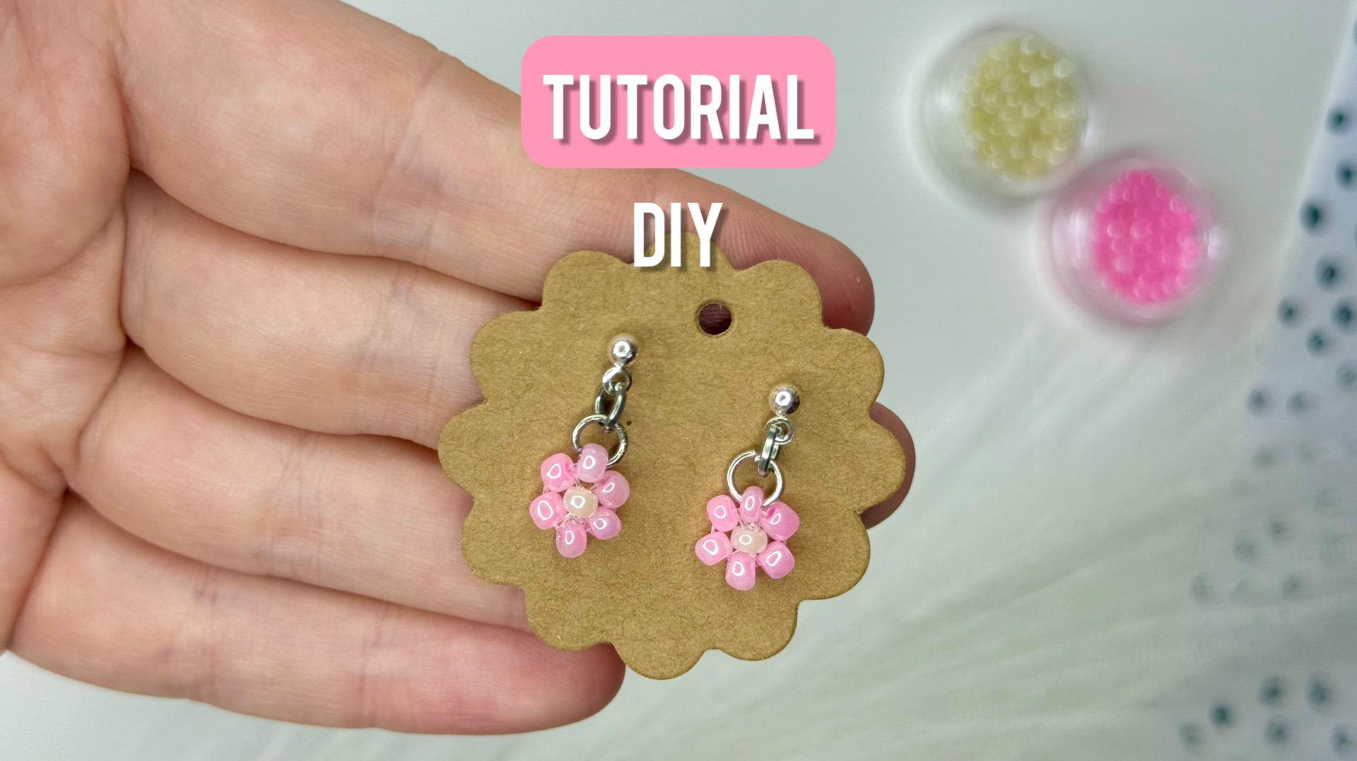 Сережки из бисера в виде цветочка 🌸 Простой мастер-класс для новичков | Украшения своими руками