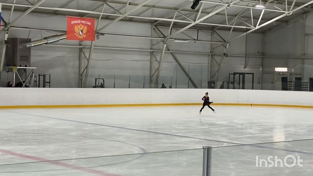 Соревнования по фигурному катанию .Начинающие. 13.12.25. часть 1mp4