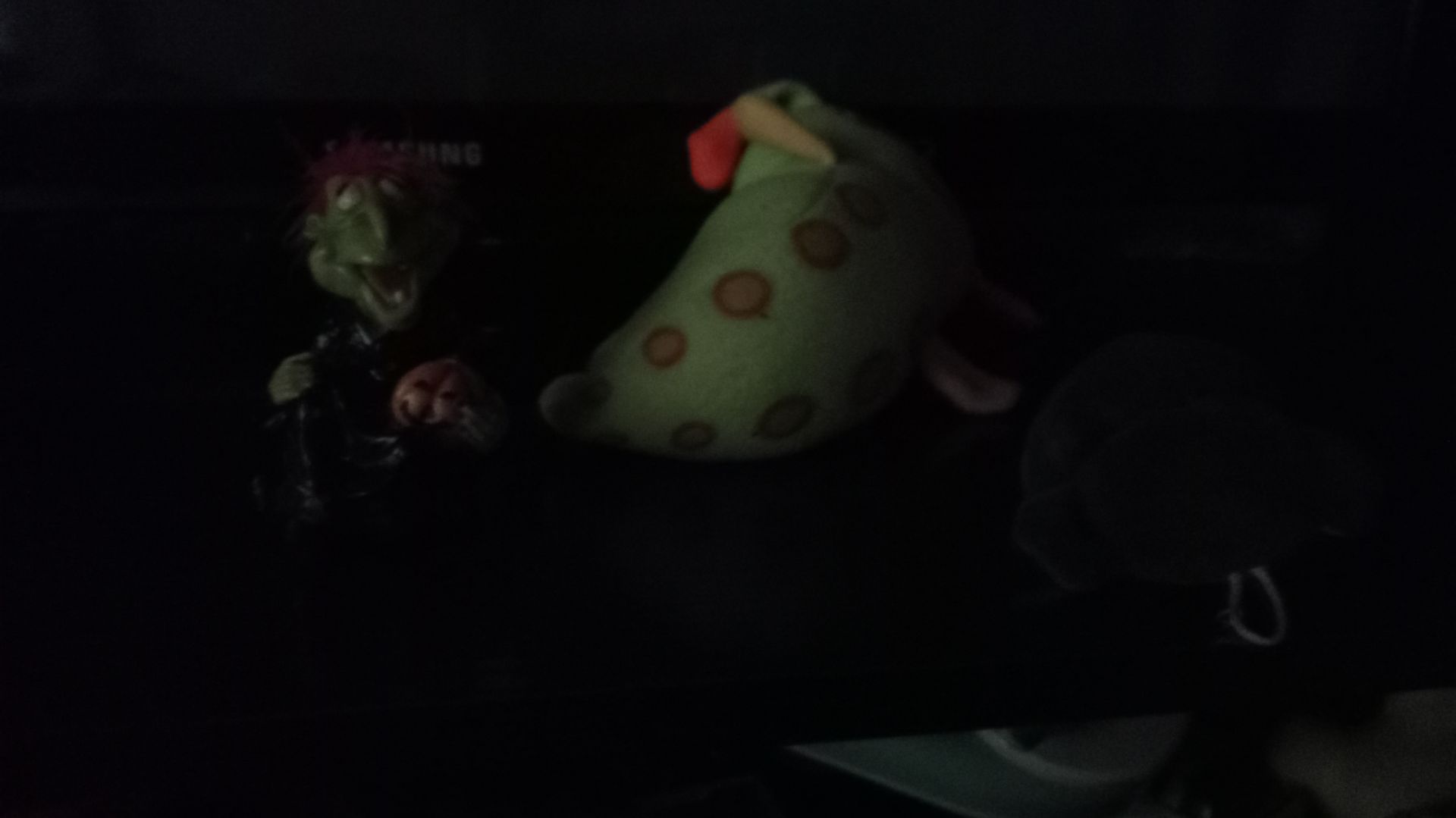 Пять ночей с гусеницой 1-я ночь