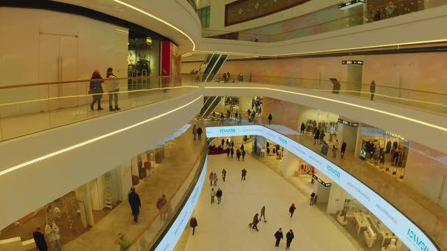 ТЦ Голливуд Санкт Петербург