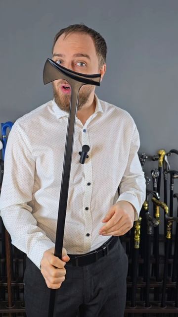 Топор, на который можно опереться