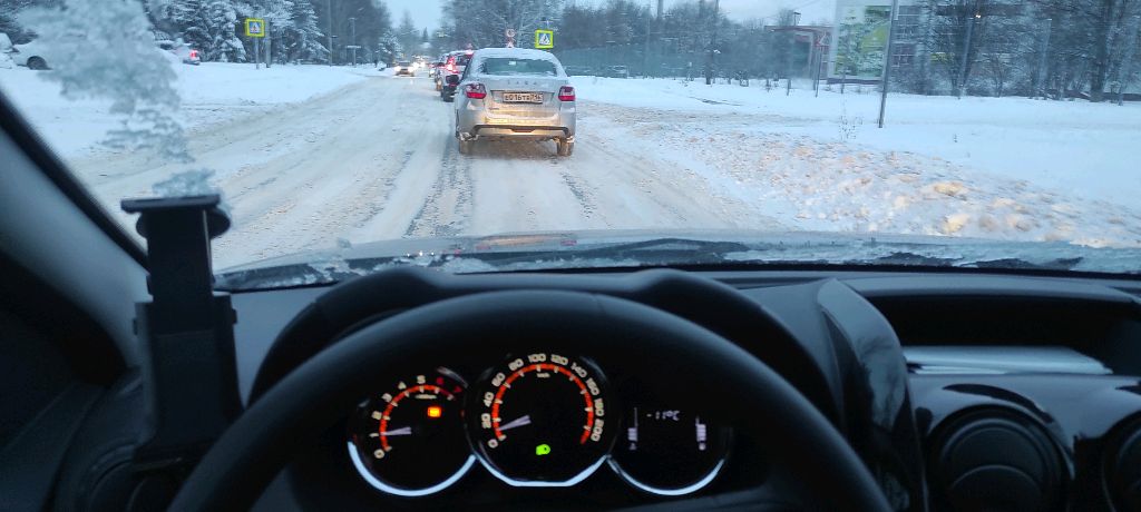 снегопад завалил город