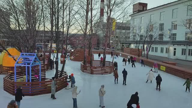 Севкабель Порт. Каток у Финского залива