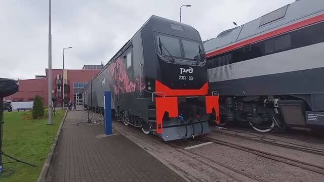 Электровоз 2ЭС11 "Орлец".