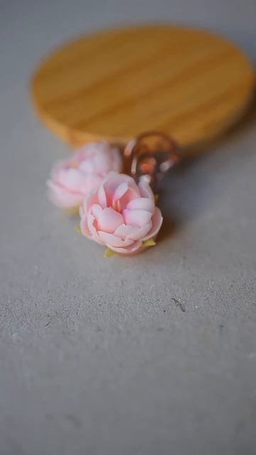 Видели ли вы самые романтичные украшения на свете_ Сейчас увидите!  #полимернаяглина #цветы #пионы
