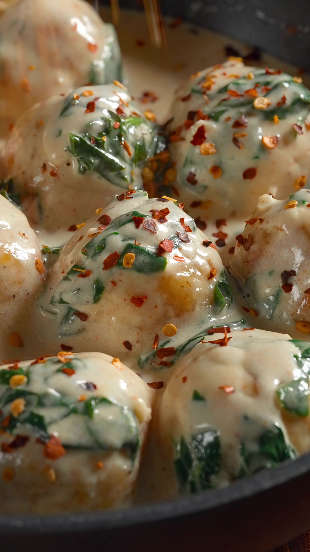 Сочные котлетки в сливочном соусе