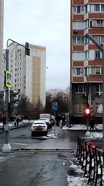 Обзор территории объекта на улице Марьинский Парк