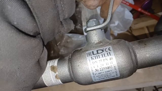 ВАРЮ ОТОПЛЕНИЯ В ГАРАЖЕ С БЫУШНЫХ ТРУБ (ЧАСТЬ 4)