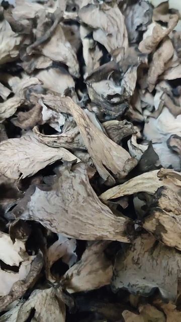 Грибы лисички черные сушеные 300гр