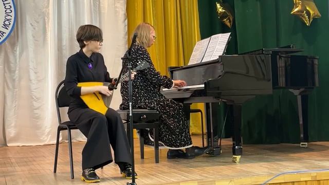 "Шуточная", Исполняют: Файзуллина Е.А., Исмагилова А.С.