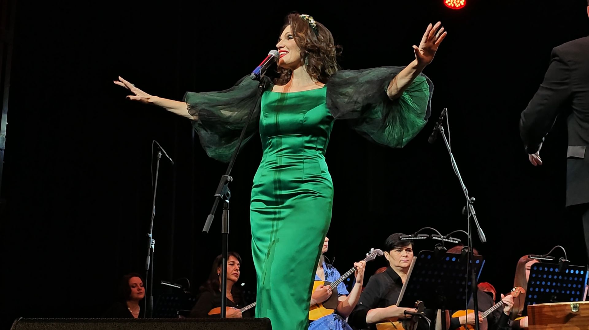 Романс "Караван" в исполнении Заслуженной артистки РФ Нины Шацкой в Курске.