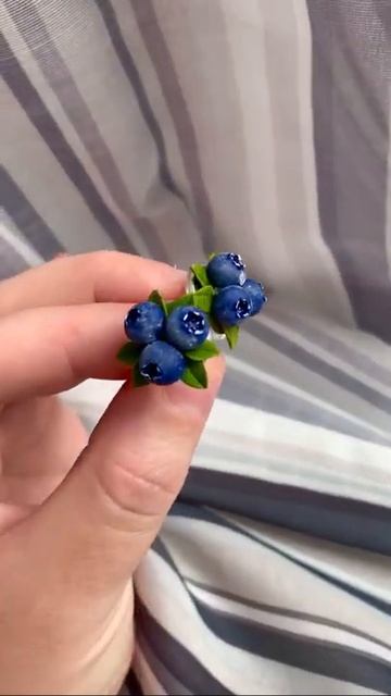 Серьги с черникой