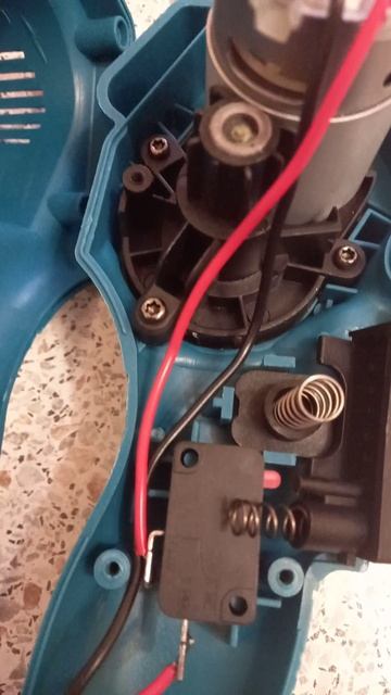 Пила 6 дюймов Макита разбор обзор.Пила 6 дюймов Макита 48 вольт