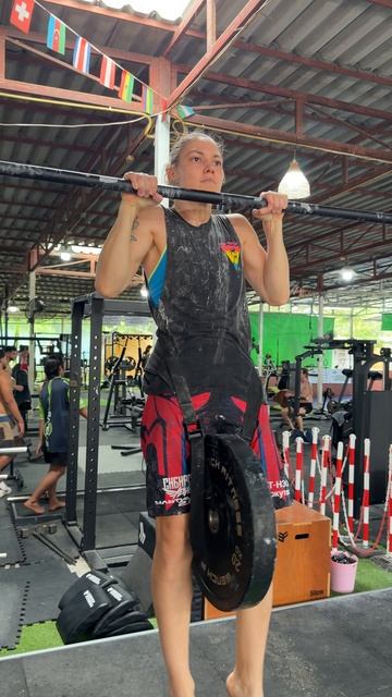 Подтягивание с отягощением