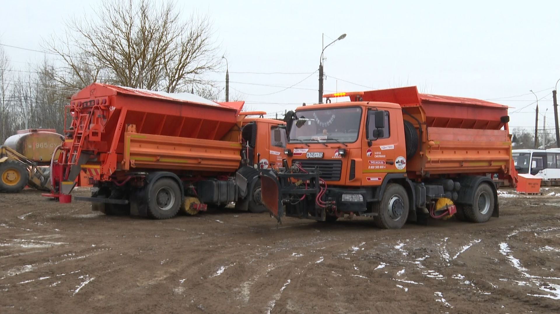 В Иванове используют безопасный реагент для борьбы с гололедом