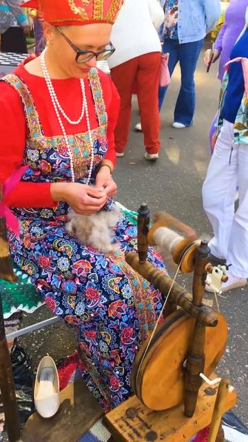 Пряха или прядильщица?