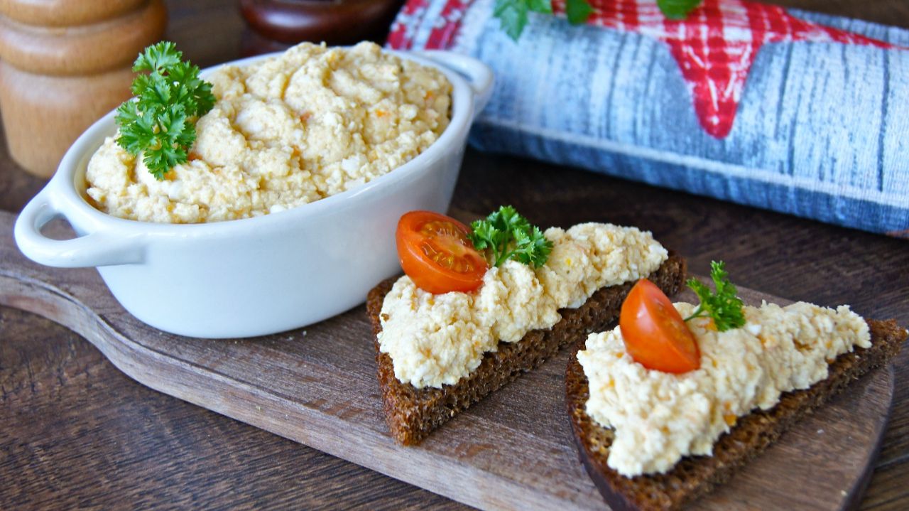 Домашний куриный паштет с яйцом. Просто, вкусно и без лишнего! Рецепт