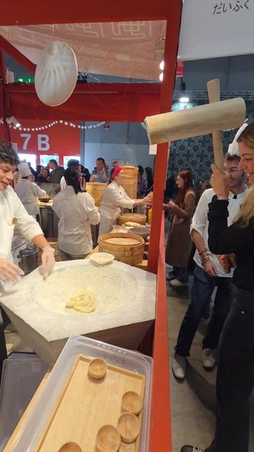 А он побаивается ))))). Игра на утро 1 января.