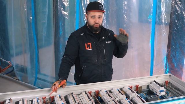 Осмотр и отзыв о сборке ВРУ и ГРЩ, выполненных компанией "Электромастер"