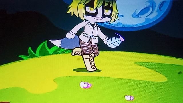 клип халява на 10 под. поёт тиша ( перезалив)