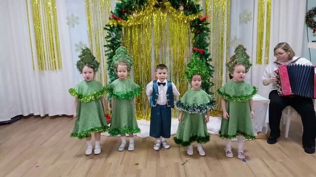 "Ёлочки-подружки", автор песни Т.А.Эльпорт