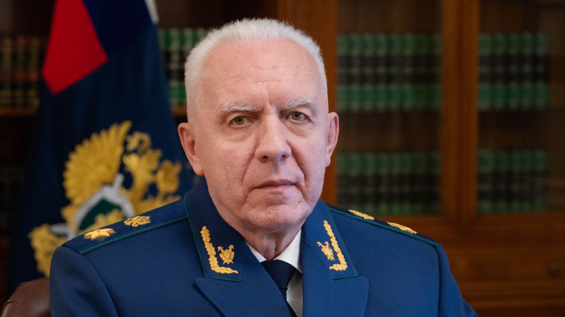 Приём Нафиковым И.С. лидером ОПГ прокуратуры РТ Ашрапова И.Ф. по преступлениям прокуратуры РТ .