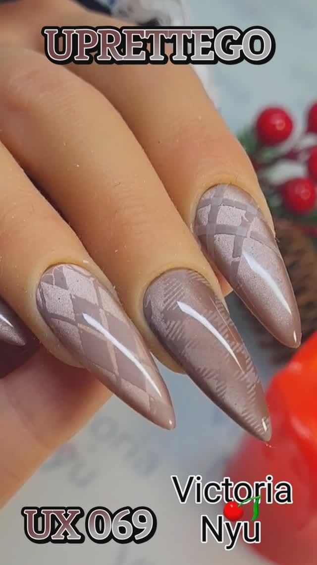 #nailart #stamping #nails #naildesign #uprettego #victorianyu #stampingplates #new #beauty #cats